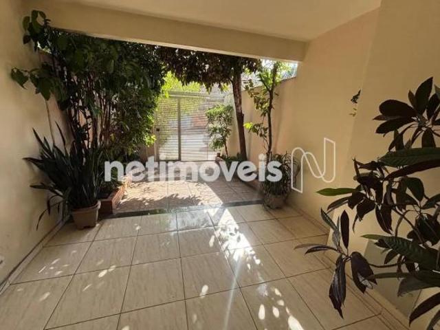 Casa aconchegante com 2 quartos no Bairro Parque das Acácias