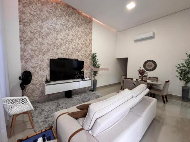Casa Aconchegante com Suíte, Piscina Aquecida e Espaço Gourmet Condomínio Jatobá