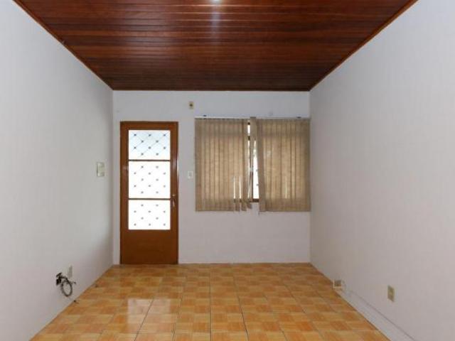 Casa aconchegante em condomínio com 2 dormitórios, no condomínio no Bairro Igara Canoas