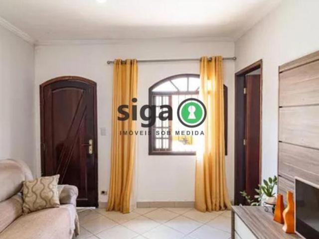 Casa acolhedora para viver com tranquilidade e qualidade de vida ao lado de áreas verdes