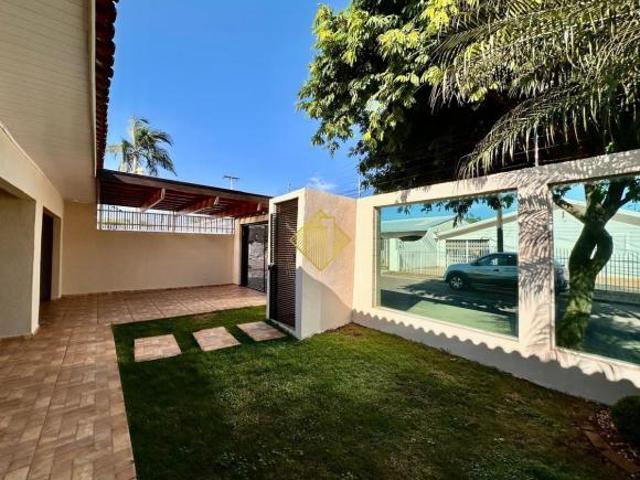 Casa acmpla com sobra de terreno!