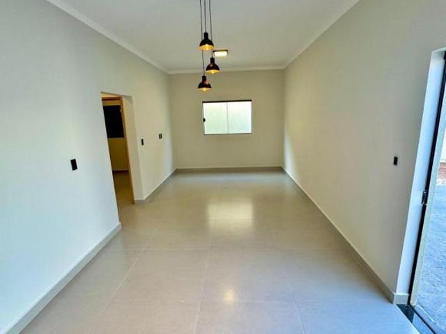 Casa Adelinha R$ 450.000,00