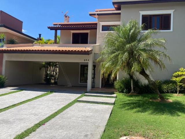Casa Aldeia da Serra Mor. Pinheiros