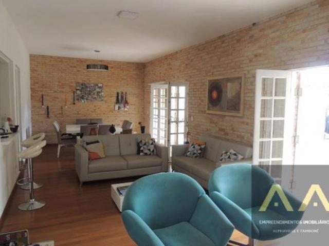 CASA ALPHAVILLE, 3 DORMTS, ÁREA DE LAZER COM MUITO ESPAÇO E PRIVACIDADE!