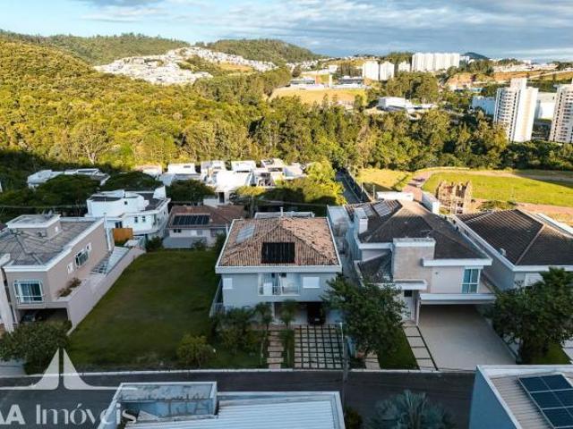 CASA ALPHAVILLE, 4 SUÍTES, AR CONDICIONADO, AQUECIMENTO SOLAR, VISTA MATA