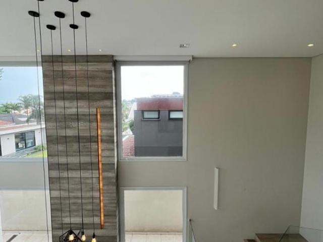 CASA ALPHAVILLE