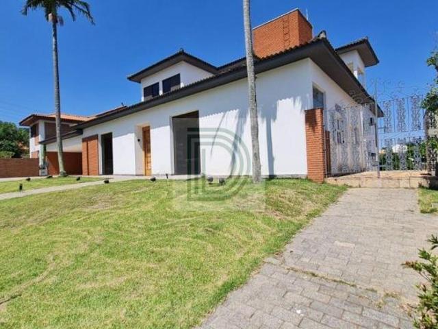 Casa Alphaville de Alto Padrão à venda 850 m² | 4 Suítes + Lazer Completo