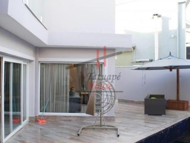 Casa Alphaville, Decorada