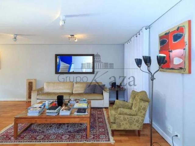 Casa Alto da Boa Vista 4 Dormitórios 280m²