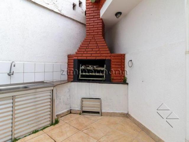 CASA ALTO DA LAPA PISCINA E CHURRASQUEIRA