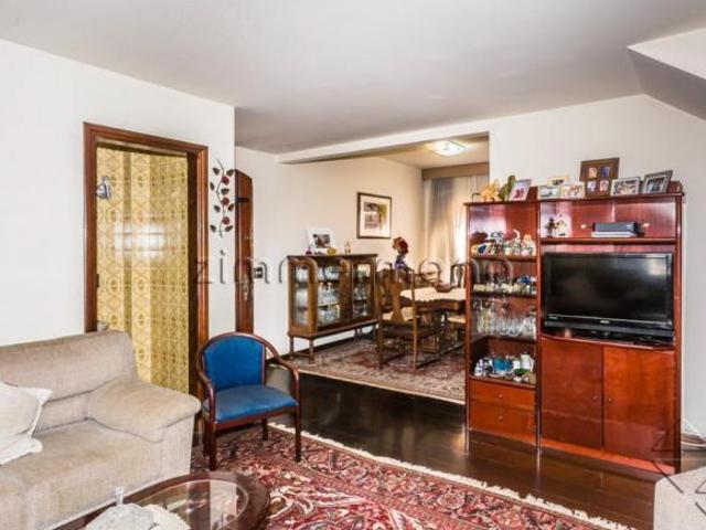 CASA ALTO DE PINHEIROS