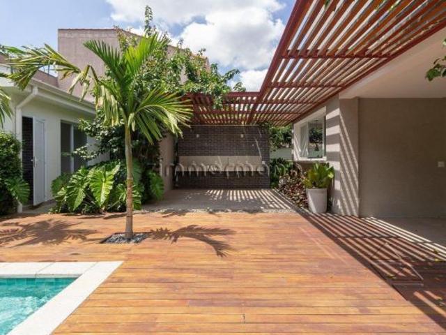 CASA ALTO DE PINHEIROS 4 DORMITÓRIOS 3 VAGAS