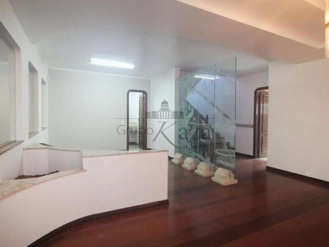 Casa Alto de Pinheiros 4 Dormitórios 462m²