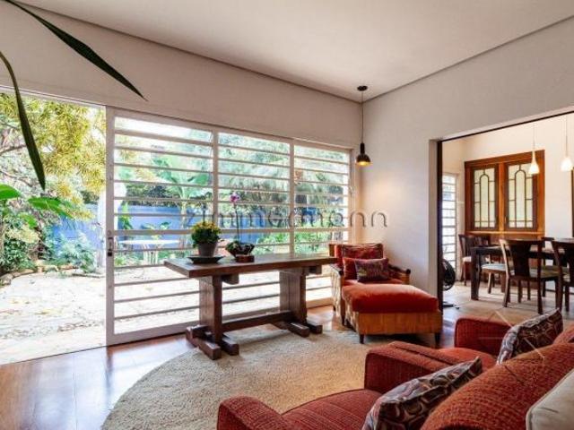 CASA ALTO DE PINHEIROS 4 DORMITÓRIOS 4 VAGAS