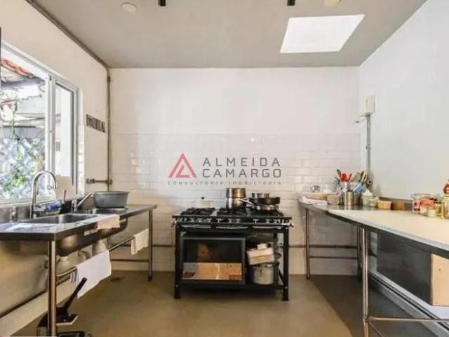 Casa Alto de Pinheiros 522m² 4 dormitórios sendo 3 suítes 3 vagas