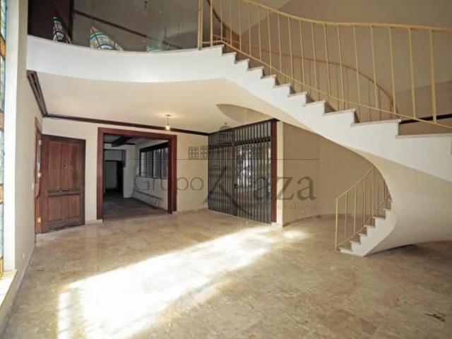Casa Alto de Pinheiros 5 Dormitórios 568m²