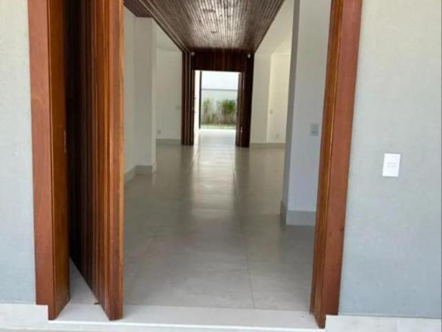 Casa Alto Patrão em Condomínio Fechado!