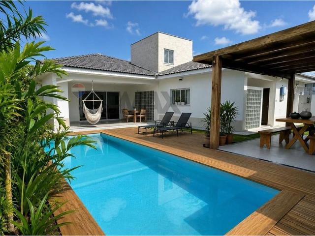 Casa Alto Padrão Mobiliada | Vista Mar | Piscina | Condomínio Fechado