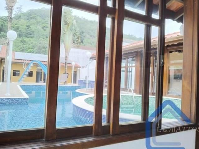 CASA ALTO PADRÃO NA ENSEADA