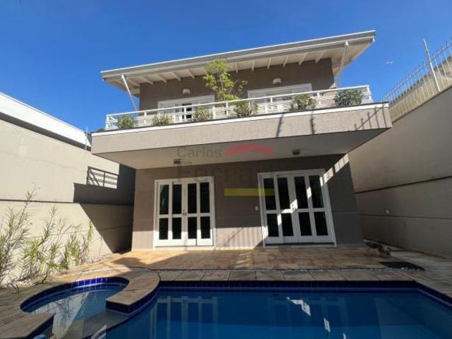 Casa Alto Padrão nas Palmas do Tremembé com 4 suítes, quintal, 5 vagas, piscina e churrasqueira