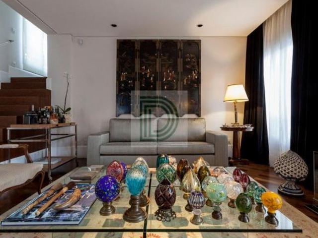 Casa Alto Padrão no Morumbi 4 Suítes, Home Theater e 8 Vagas!