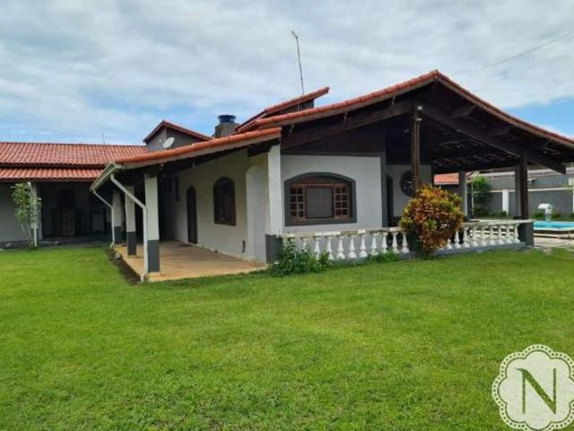 Casa alto padrão no bairro Verde Mar