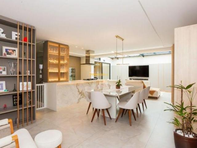 Casa Alto Padrão no Condomínio Boulevard, 3 quartos, 1 suíte e 3 vagas da garagem
