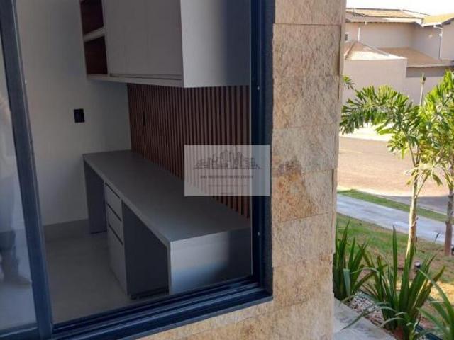 Casa Alto Padrão no Condomínio Golden Park em Mirassol