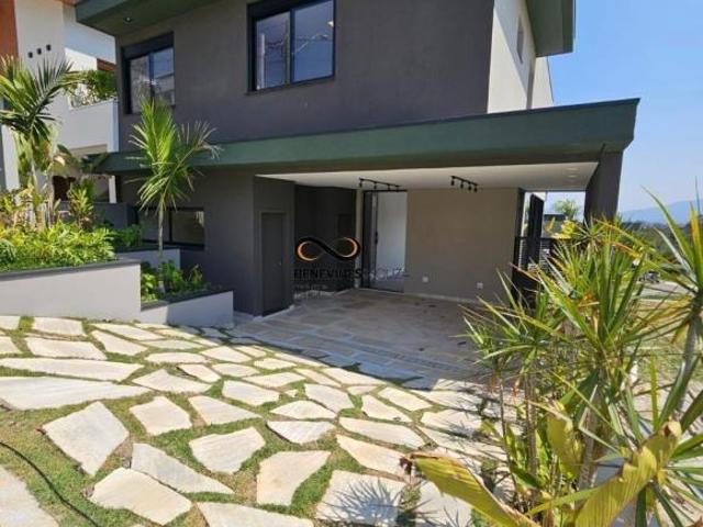 CASA ALTO PADRÃO NO CONDOMINIO MOSAICO ESSENCE 220 METROS 3 PAVIMENTOS 3 SUIÍTES E PISCINA