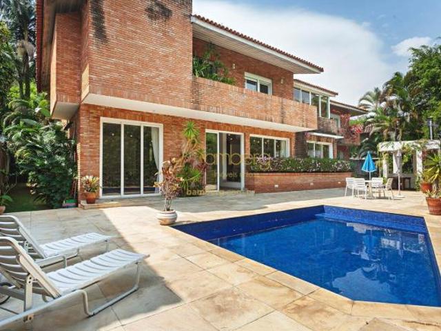 Casa Alto Padrão no Coração do JG Guedala 4 Suítes, 5 Vagas