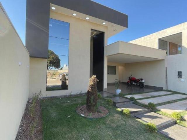 CASA ALTO PADRÃO NO GAMA COM SUÍTE MASTER E PISCINA
