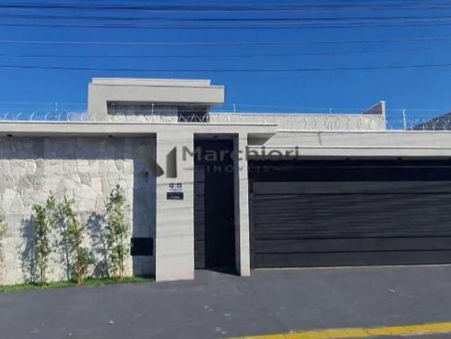 Casa Alto Padrão no Jardim Presidente | Goiânia
