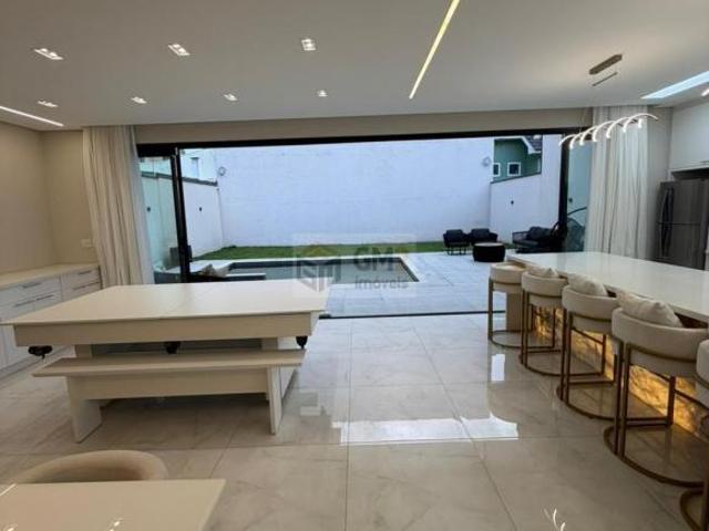 Casa Alto Padrão | Nova | 370m² | Atuba – Thereza Glaser