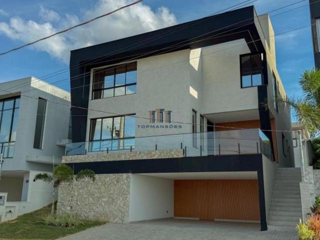 Casa alto padrão nova 4 suítes, em condominio com Lazer completo em Vespasiano