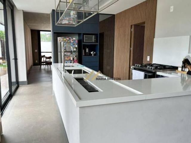 CASA ALTO PADRÃO À VENDA 3 SUÍTES 290 M² A.C, 700 M² A.T. R$ 4.250.000,00 CONDOMÍNIO BRISAS