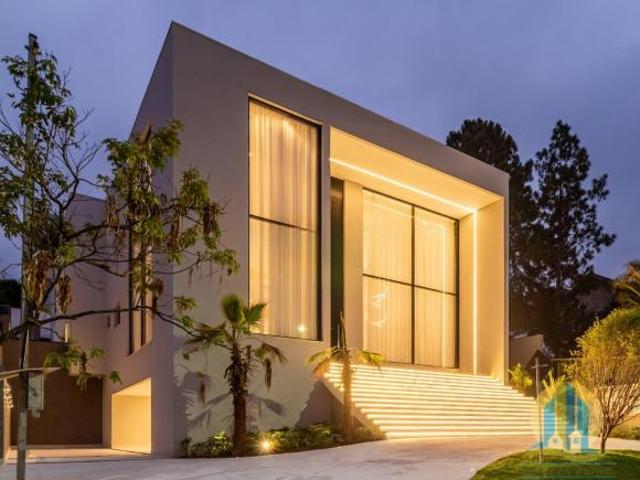 Casa Alto Padrão á Venda !