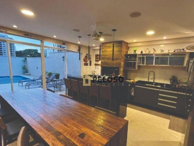 Casa Alto Padrão à venda | 450m² | 4 dormitórios | 4 suítes | piscina | 8 vagas Alto de Santana