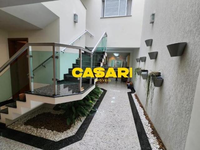 Casa Alto Padrão à Venda – 4 Suítes – Jardim do Mar – São Bernardo do Campo/SP