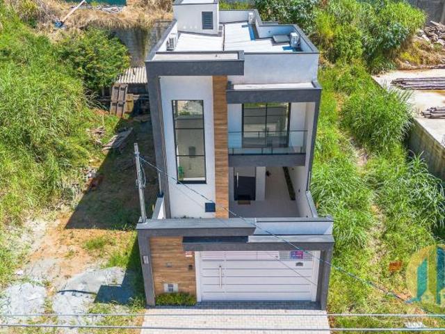 Casa Alto Padrão à venda!