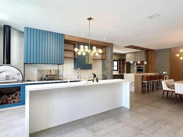 Casa Alto Padrão à Venda 600m² 3 Suítes Vinhedo SP