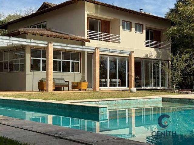 Casa Alto Padrão à Venda c/ 630m2 04 suítes ao lado do Shopping da Granja
