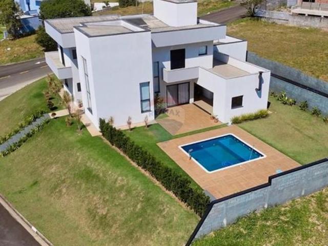 Casa Alto Padrão à venda com 3 suítes no Residencial Lagos de Jarinu Jarinu SP