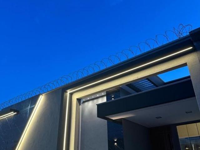 Casa Alto Padrão à Venda Balneário | Goiânia GO