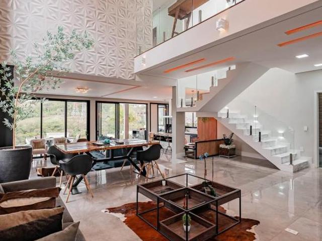 Casa Alto Padrão à Venda, Dentro do Condomínio Aruã Brisas