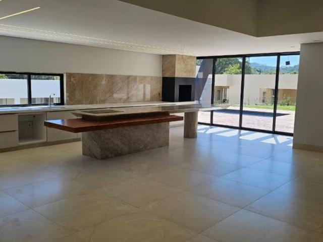 Casa Alto Padrão à Venda em Betim no Condomínio Valle da Serra
