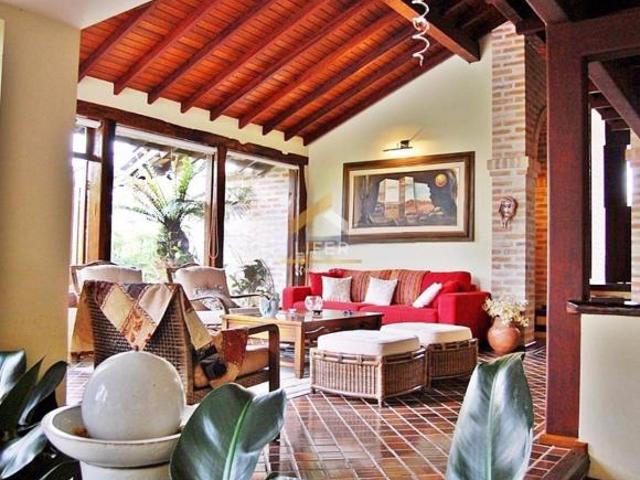 CASA ALTO PADRÃO À VENDA EM VALINHOS