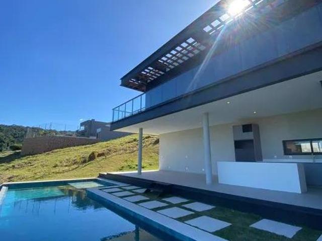 Casa alto padrão à venda ou aluguel no Condomínio Fazenda Serra Azul em Itupeva SP