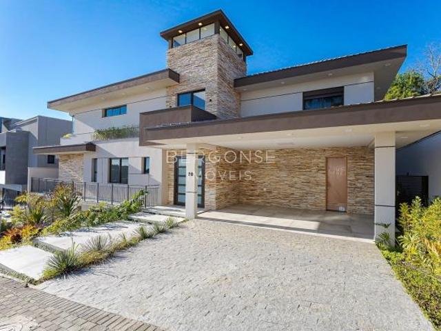 Casa Alto Padrão à Venda no Condomínio Weekend | A