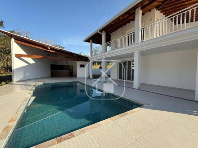 Casa Alto Padrão à Venda no Condomínio Alpes de Guararema SP