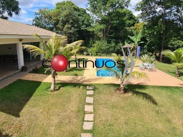Casa alto padrão à venda no Condomínio Estância das Amendoeiras